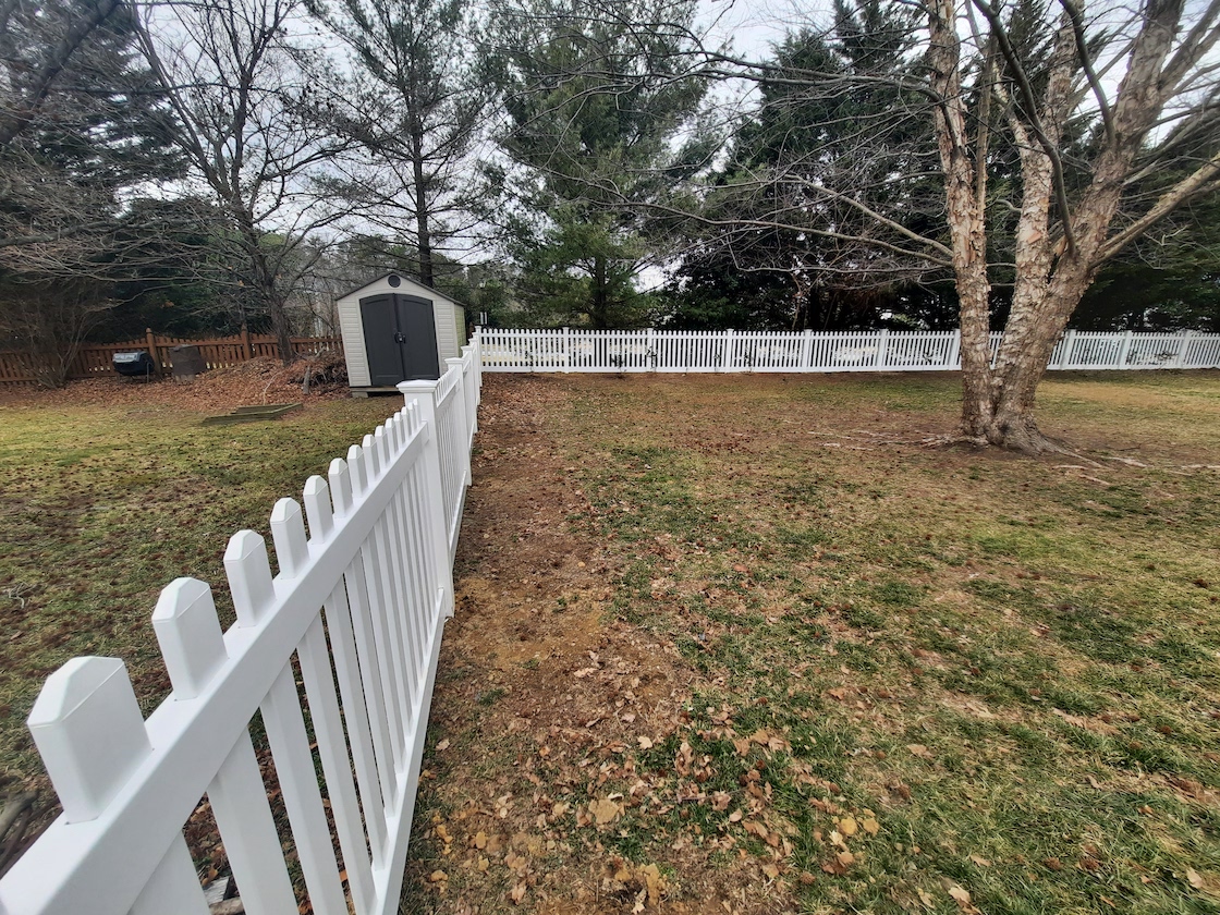 Best Fencing Options for High Winds | Fence & Deck Connection Blog