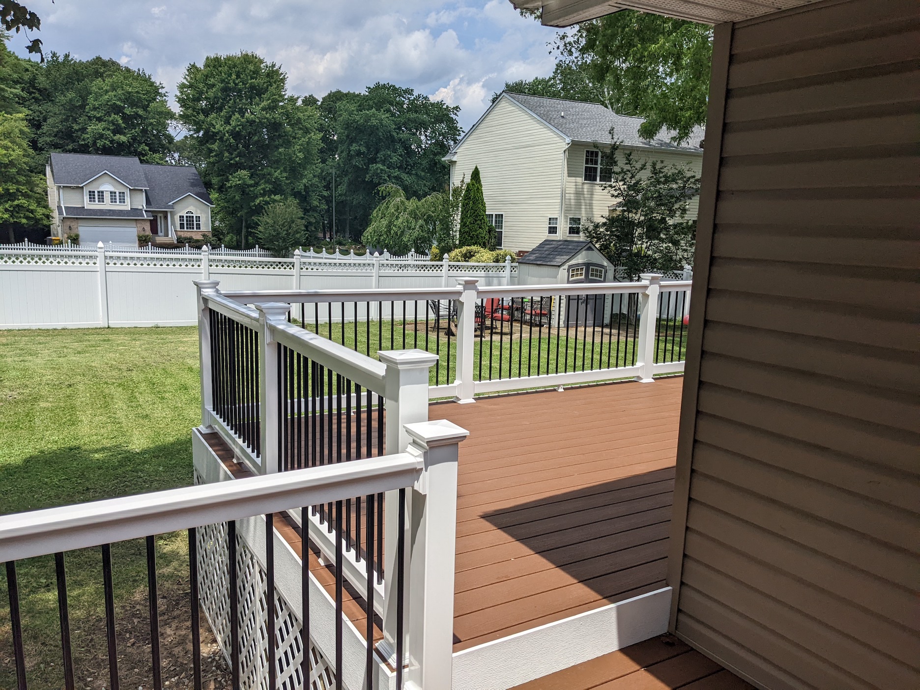 Makeover Monday: Trex Saddle Deck in Pasadena, Maryland | Fence & Deck ...