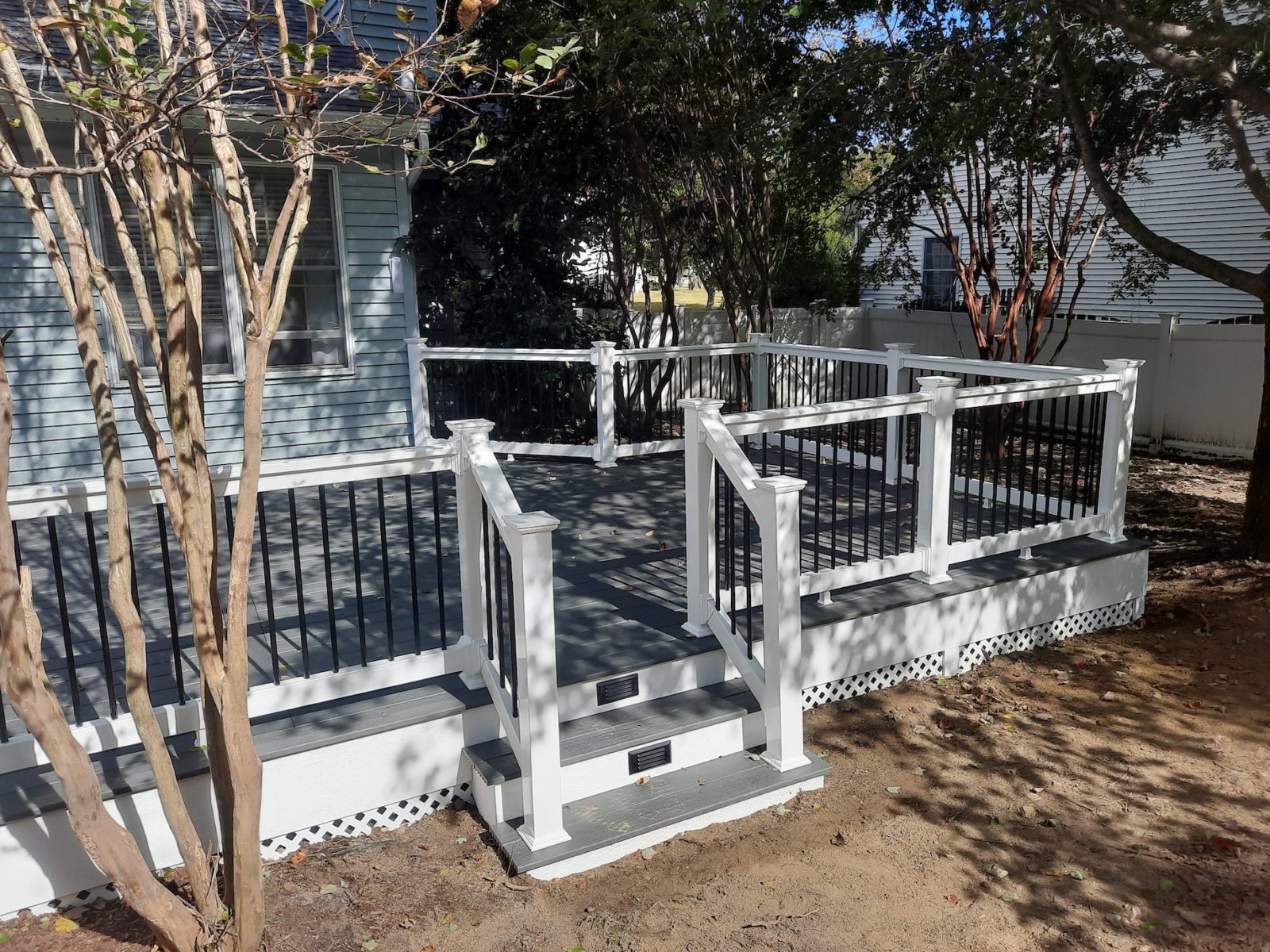 Makeover Monday: Trex Clam Shell Deck in Bowie, Maryland | Fence & Deck ...