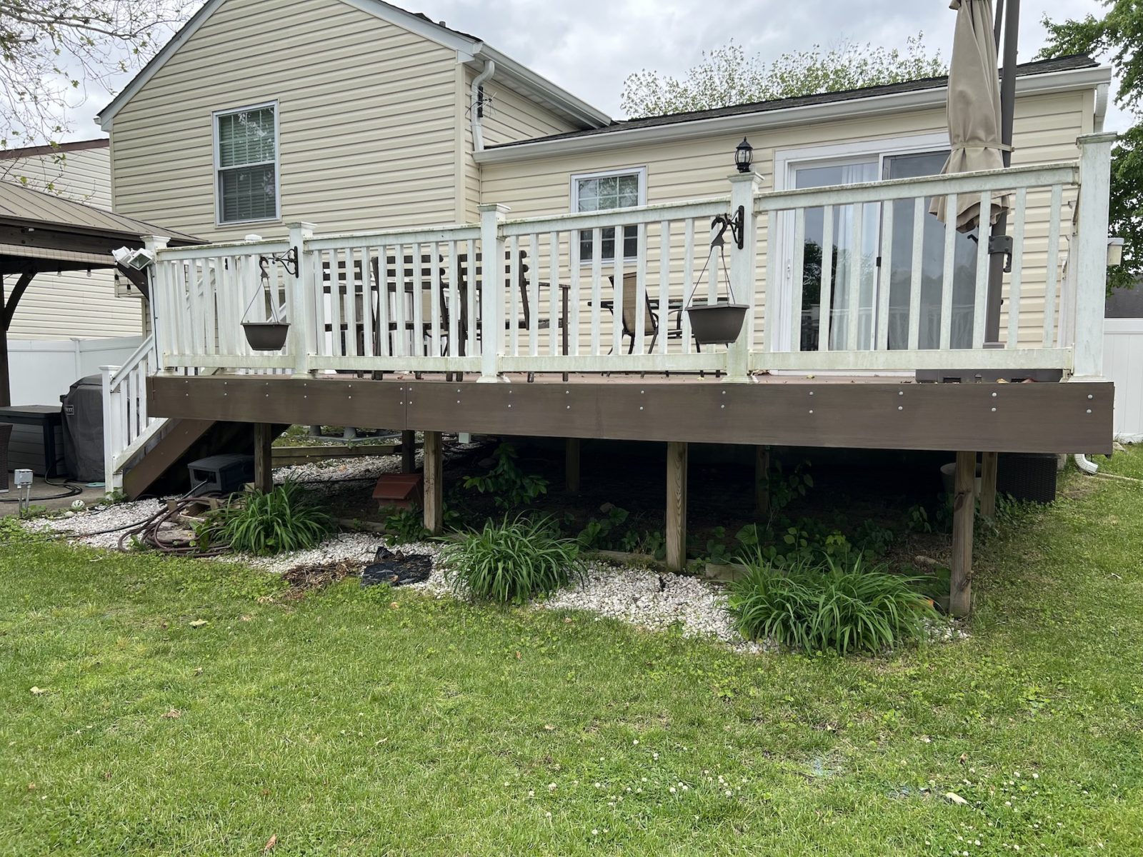 Makeover Monday: TimberTech Dark Cocoa Deck in Pasadena, Maryland ...