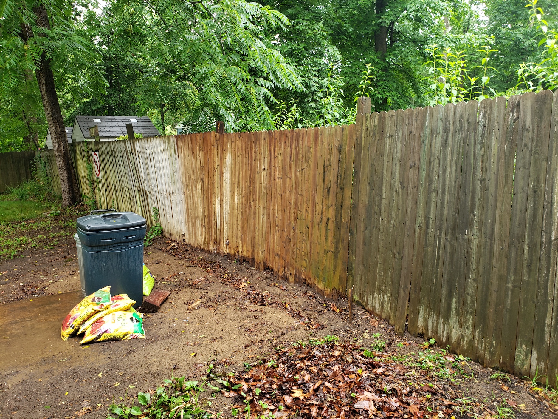 Makeover Monday: Mocha Walnut Vinyl Fencing in Annapolis, Maryland ...