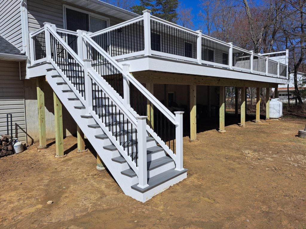 Makeover Monday: Gray TimberTech Deck in Pasadena, Maryland | Fence ...