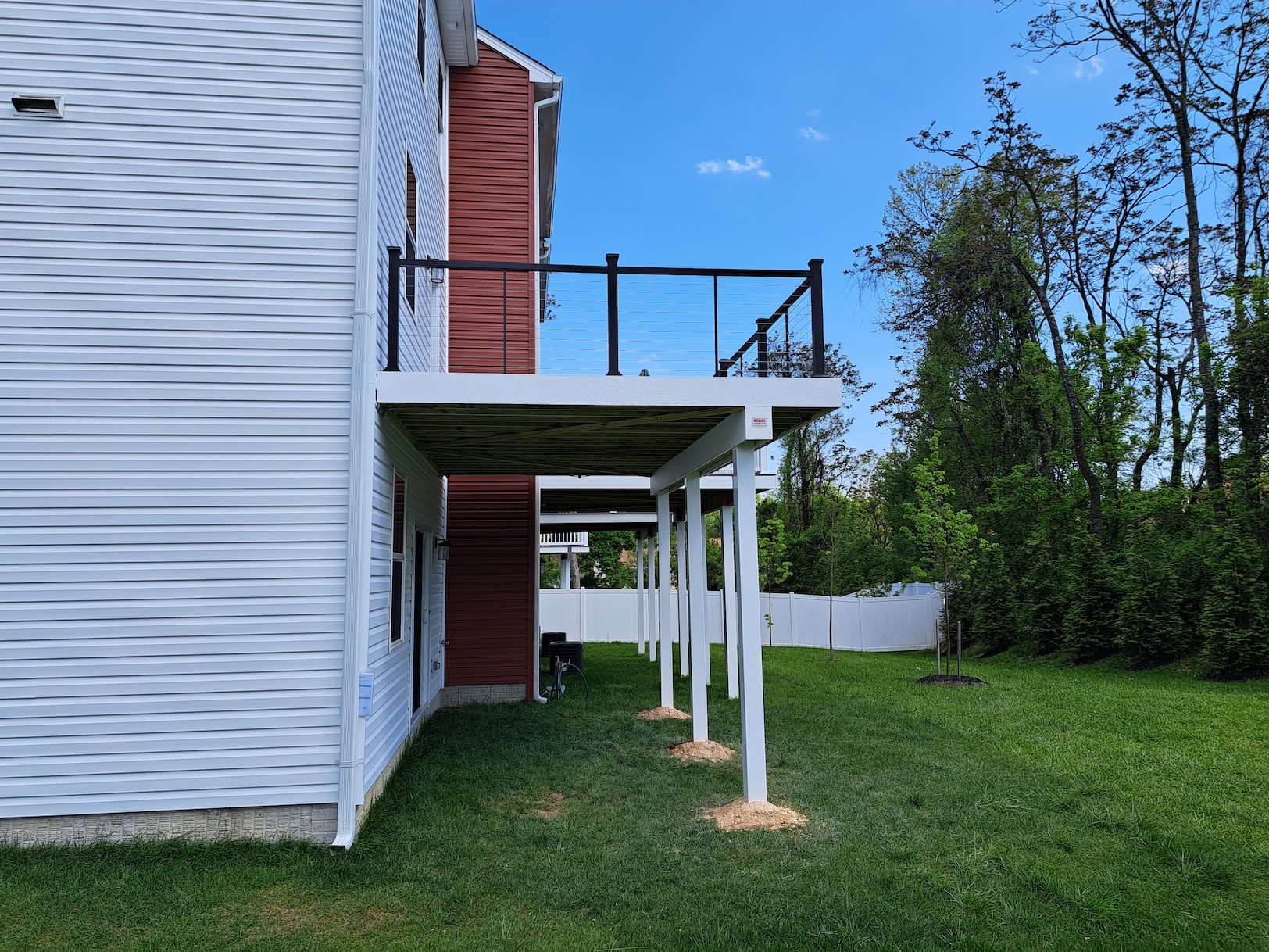 Cable Rail Townhome Deck in Parkville, MD: Makeover Monday | Fence ...