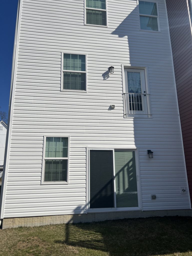 Cable Rail Townhome Deck in Parkville, MD: Makeover Monday | Fence ...