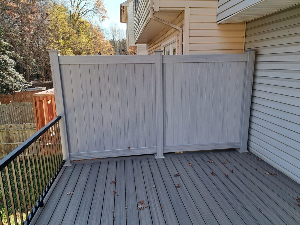 Trex Townhome Deck in Pasadena, Maryland: Makeover Monday | Fence ...