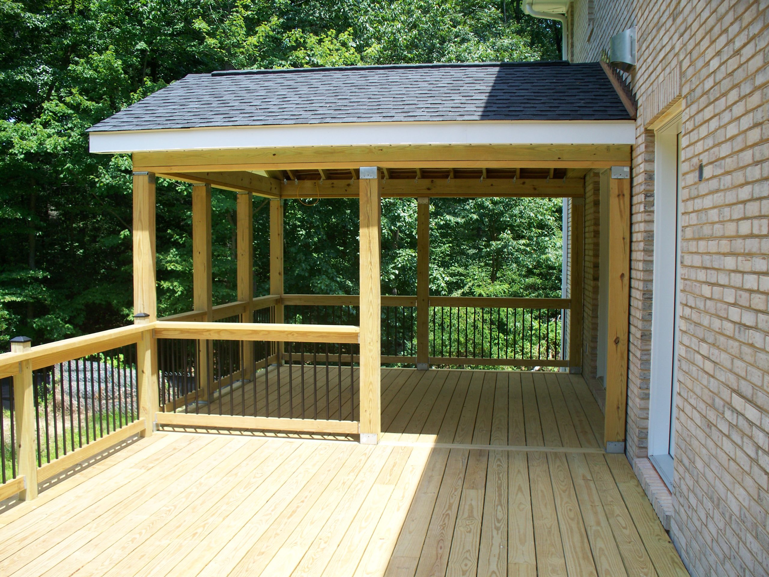 Screened Porches - Fence & Deck Connection