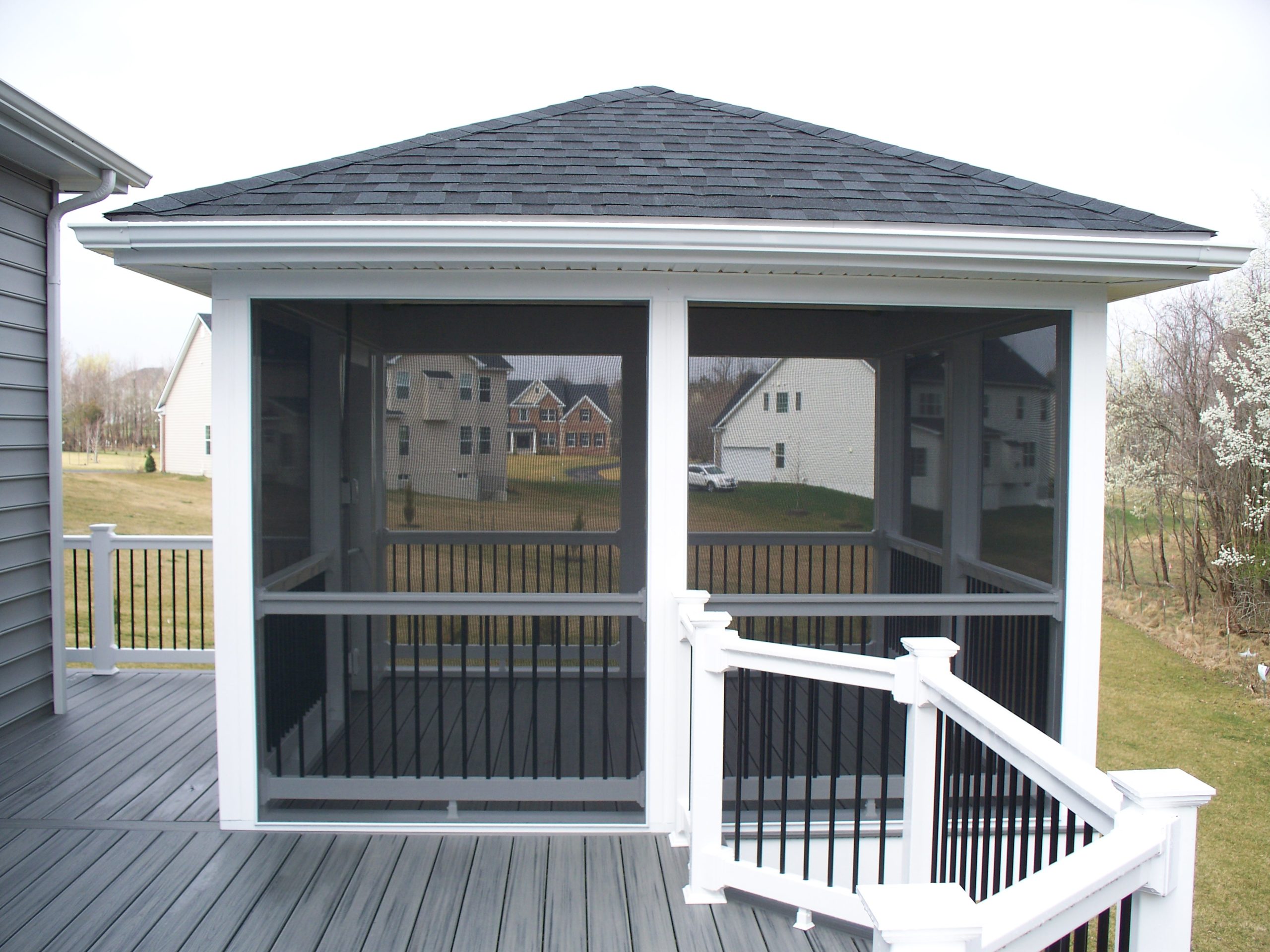 Screened Porches - Fence & Deck Connection