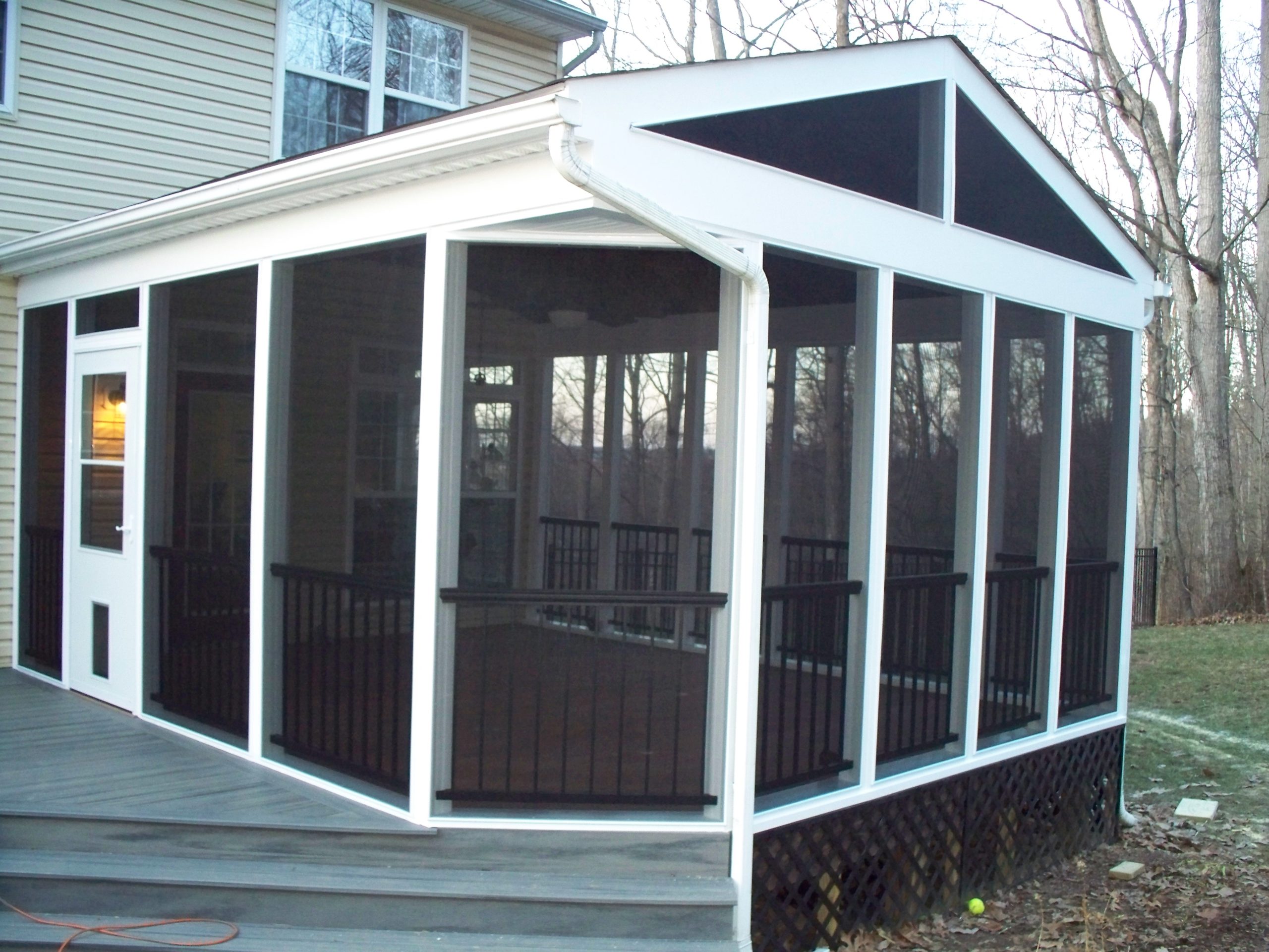 Screened Porches - Fence & Deck Connection