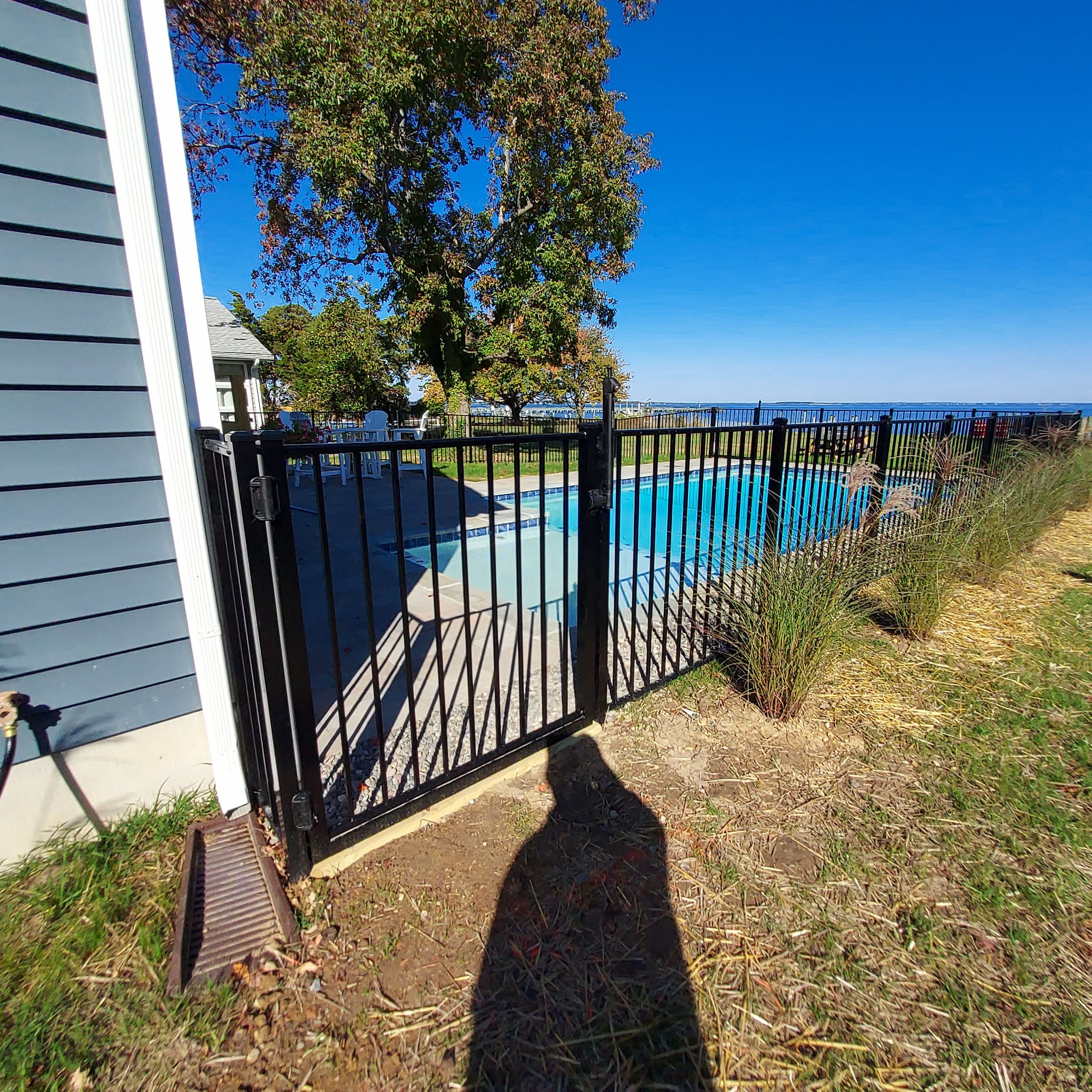 Fences – Pool Fencing - Fence & Deck Connection