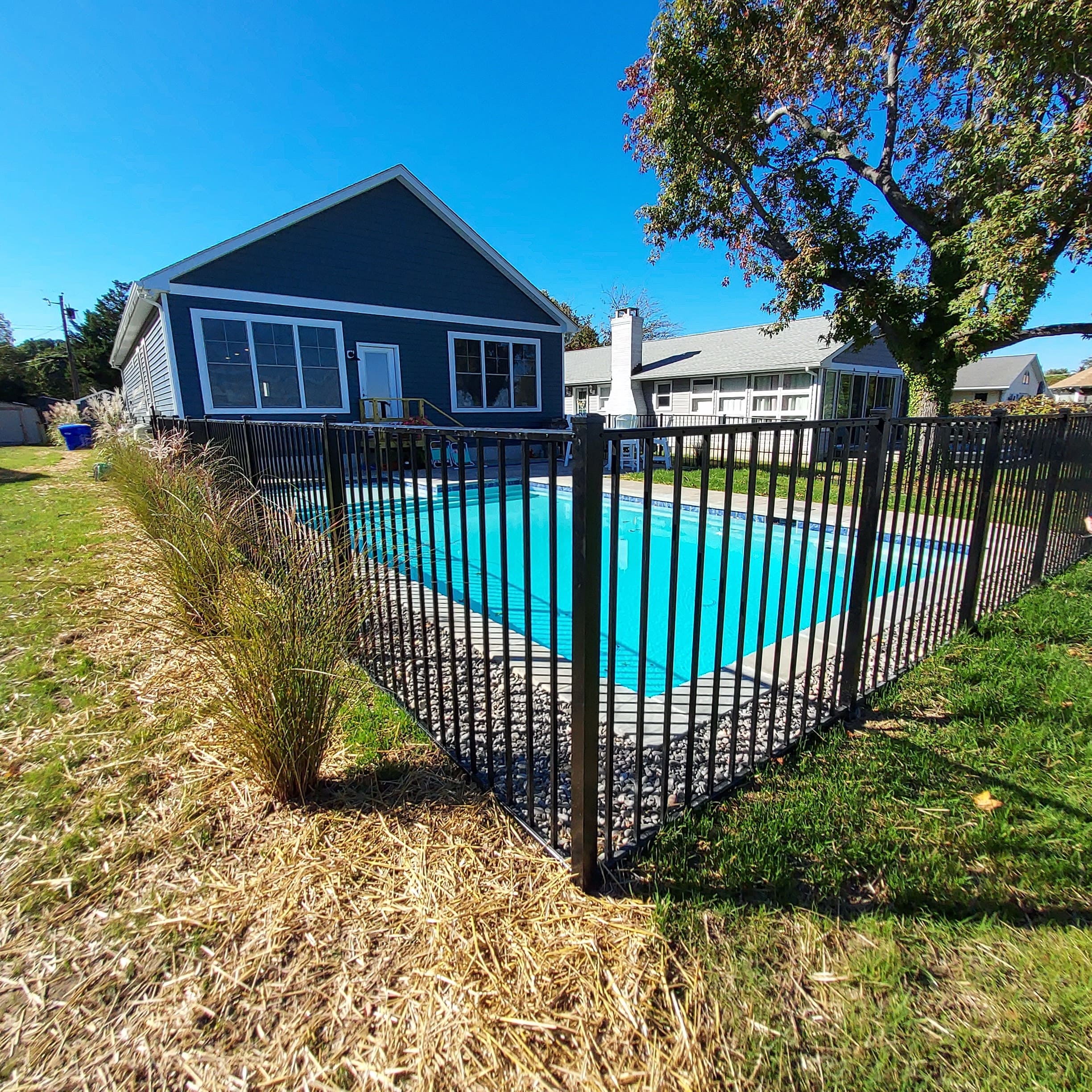 Fences – Pool Fencing - Fence & Deck Connection