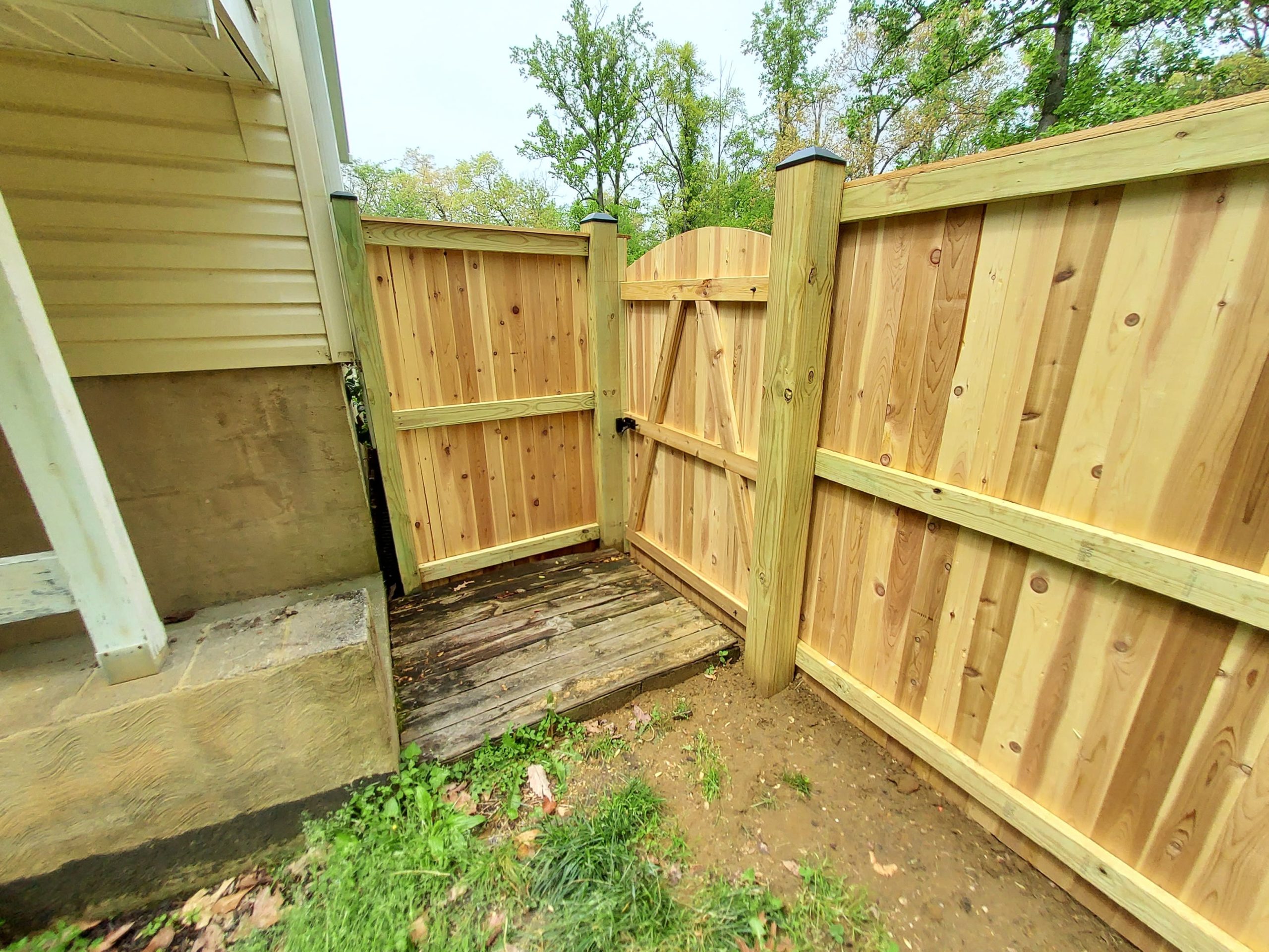 Fences – Cedar Fences - Fence & Deck Connection