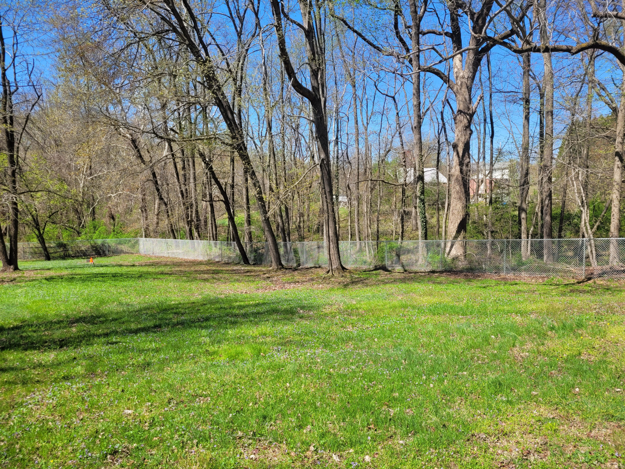 Fences – Chain Link - Fence & Deck Connection