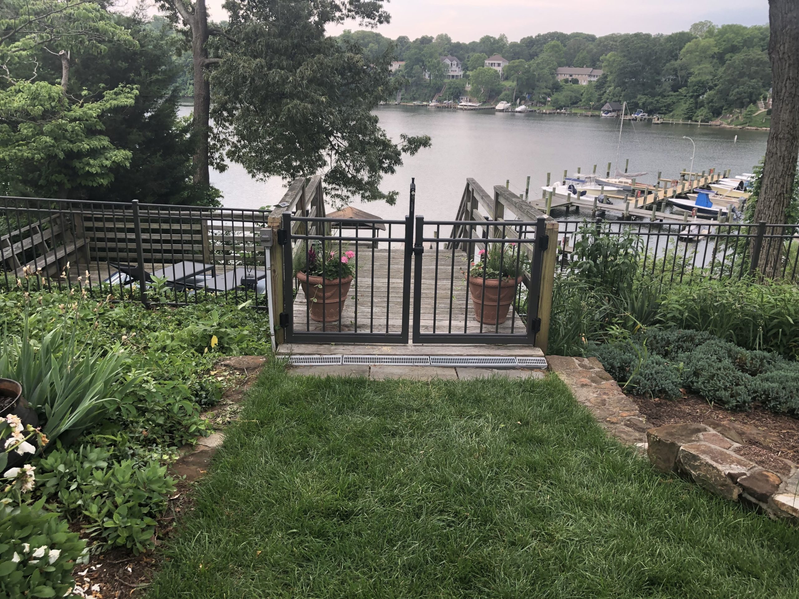 Fences – Aluminum Fences - Fence & Deck Connection