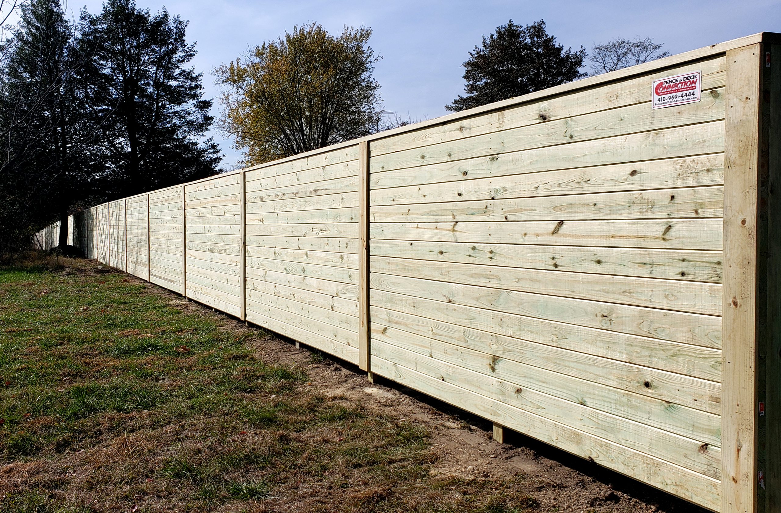 COMMERCIAL & SECURITY FENCING - Fence & Deck Connection
