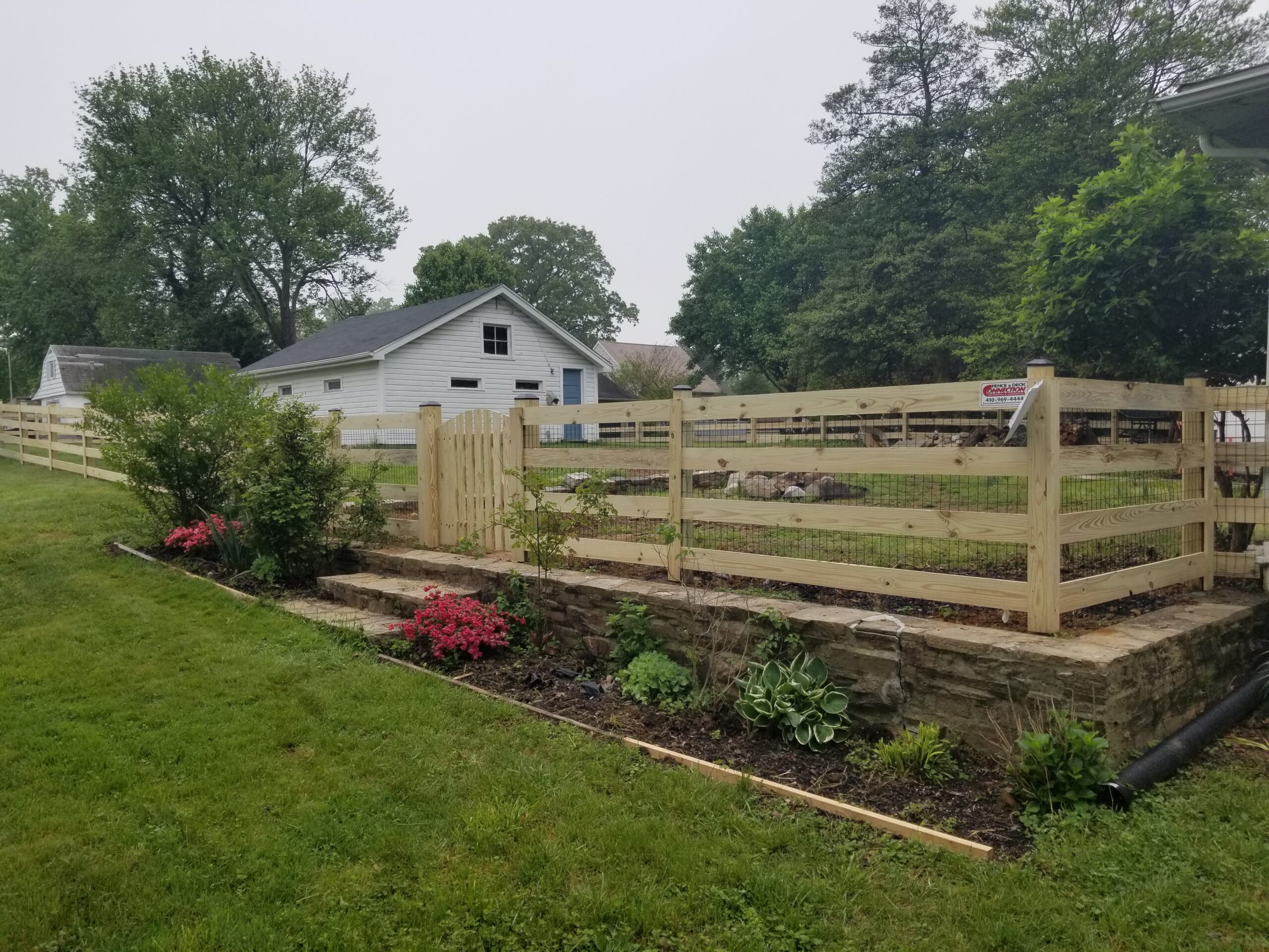 Ranch Rail - Fence & Deck Connection