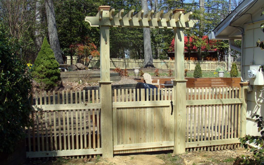 Fences – Wood Fences – Picket - Fence & Deck Connection